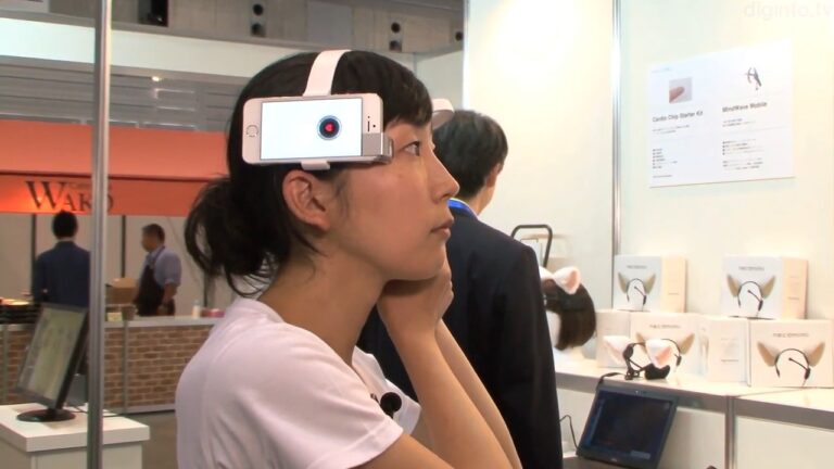 Neurocam Wearable Camera Reads Your Brainwaves and Records What ...
